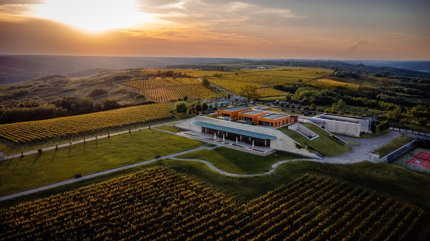 6 crame cu cazare din România, pentru un weekend de toamnă în natură ...