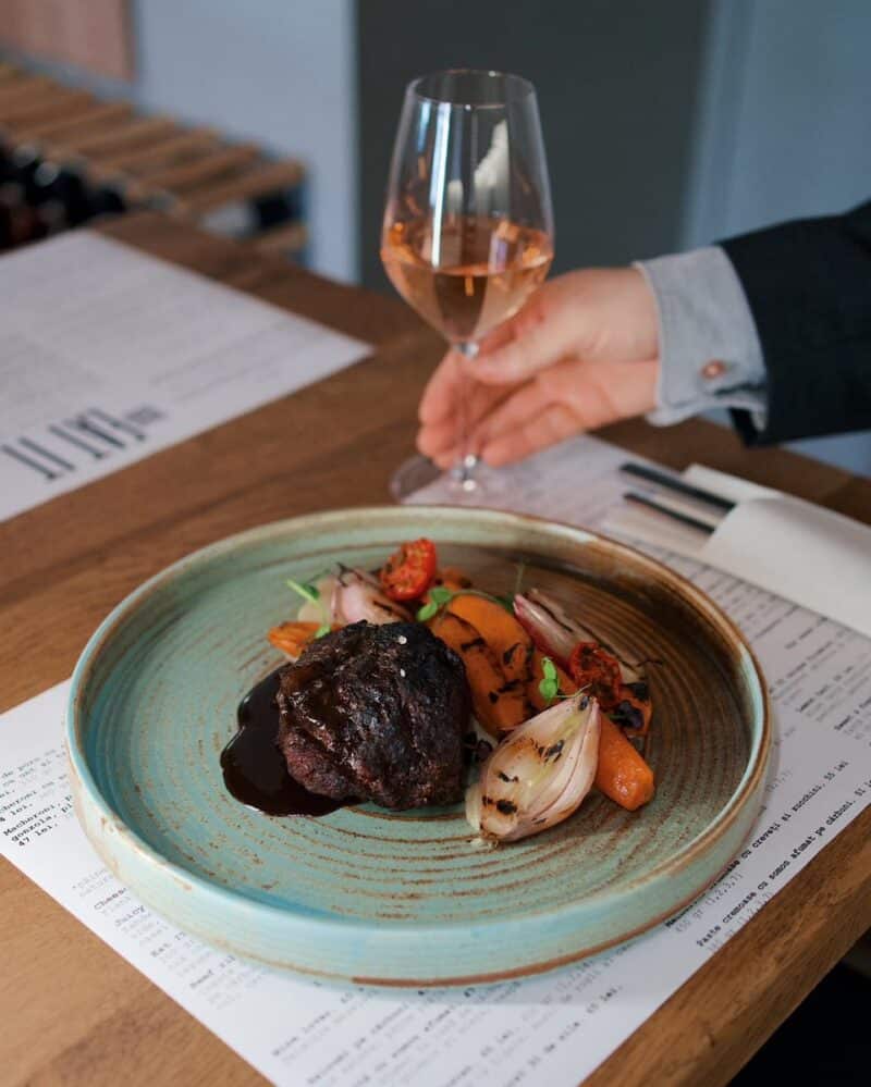 10+ restaurante din Oradea care să-ți încânte și privirea, și papilele ...