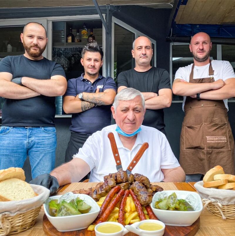 Unde mănânci cei mai buni mici din București? - Restograf