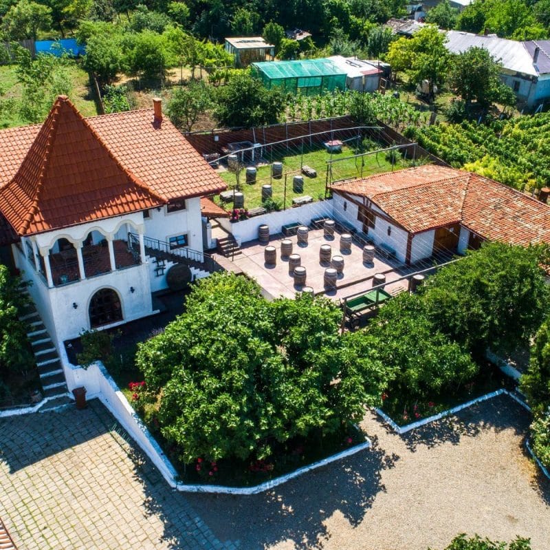 Cele mai cool crame de pe Drumul Vinului, care organizează degustări ...