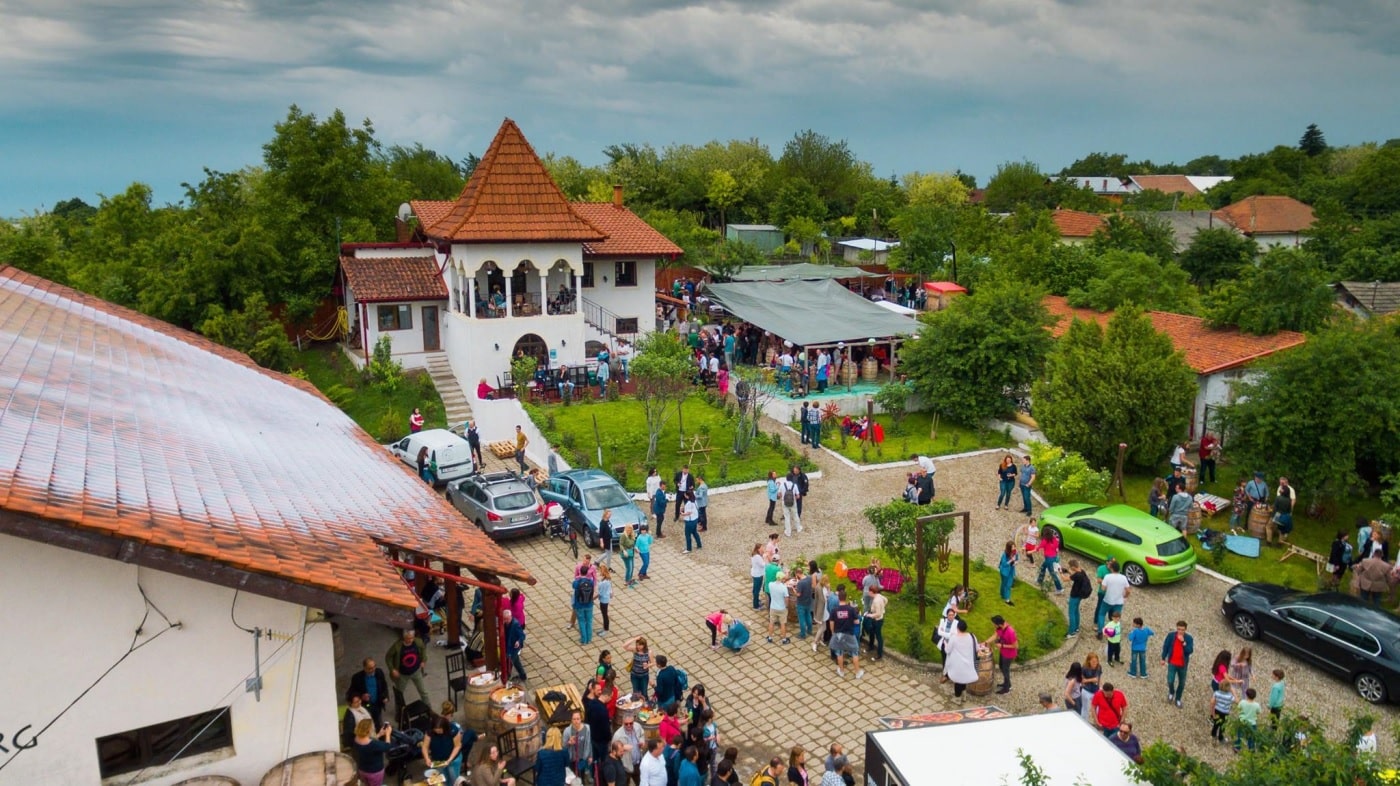 Cele mai cool crame de pe Drumul Vinului, care organizează degustări ...