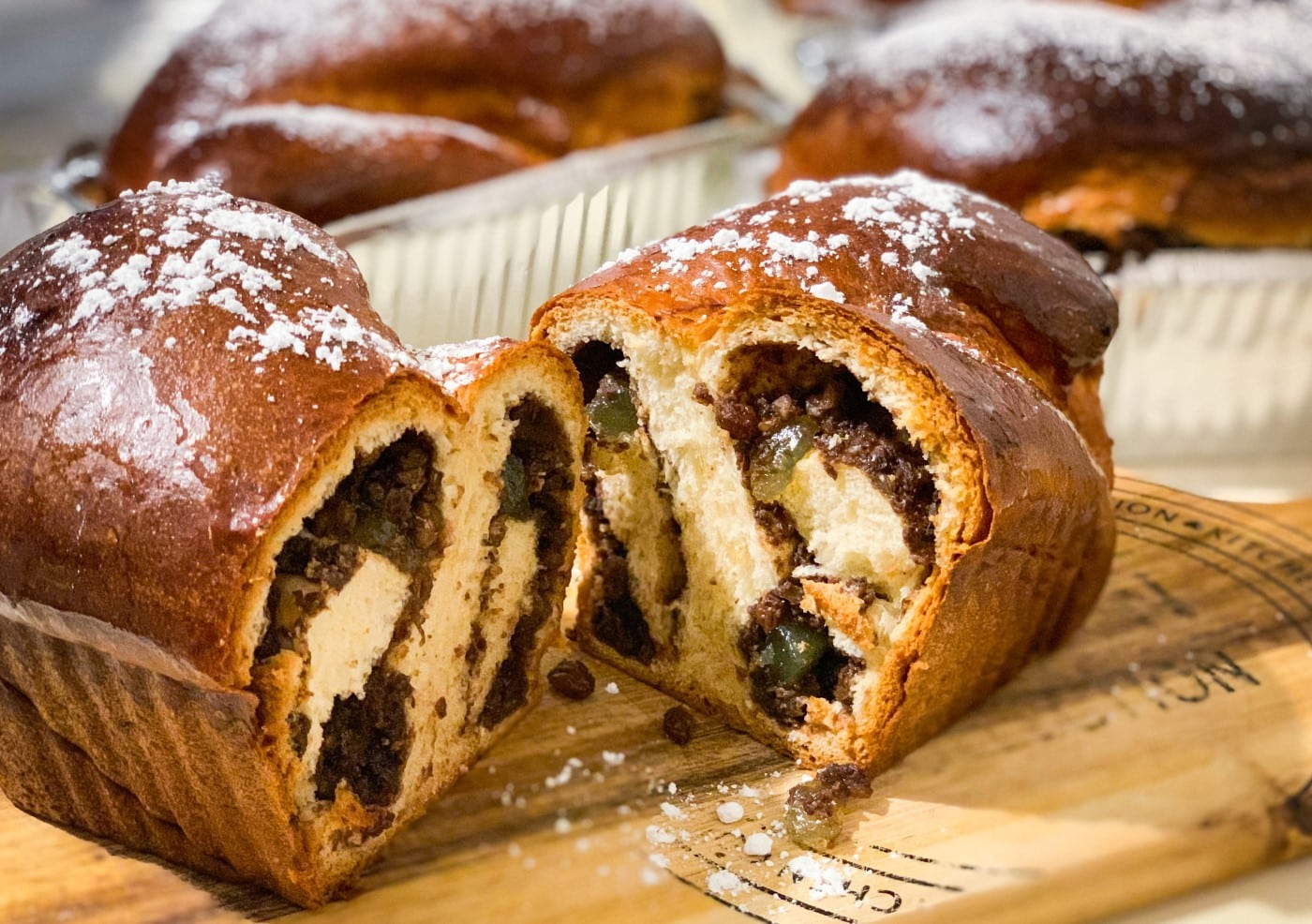 3 rețete delicioase de cozonac: tradițional, cu stafide și însiropat ...