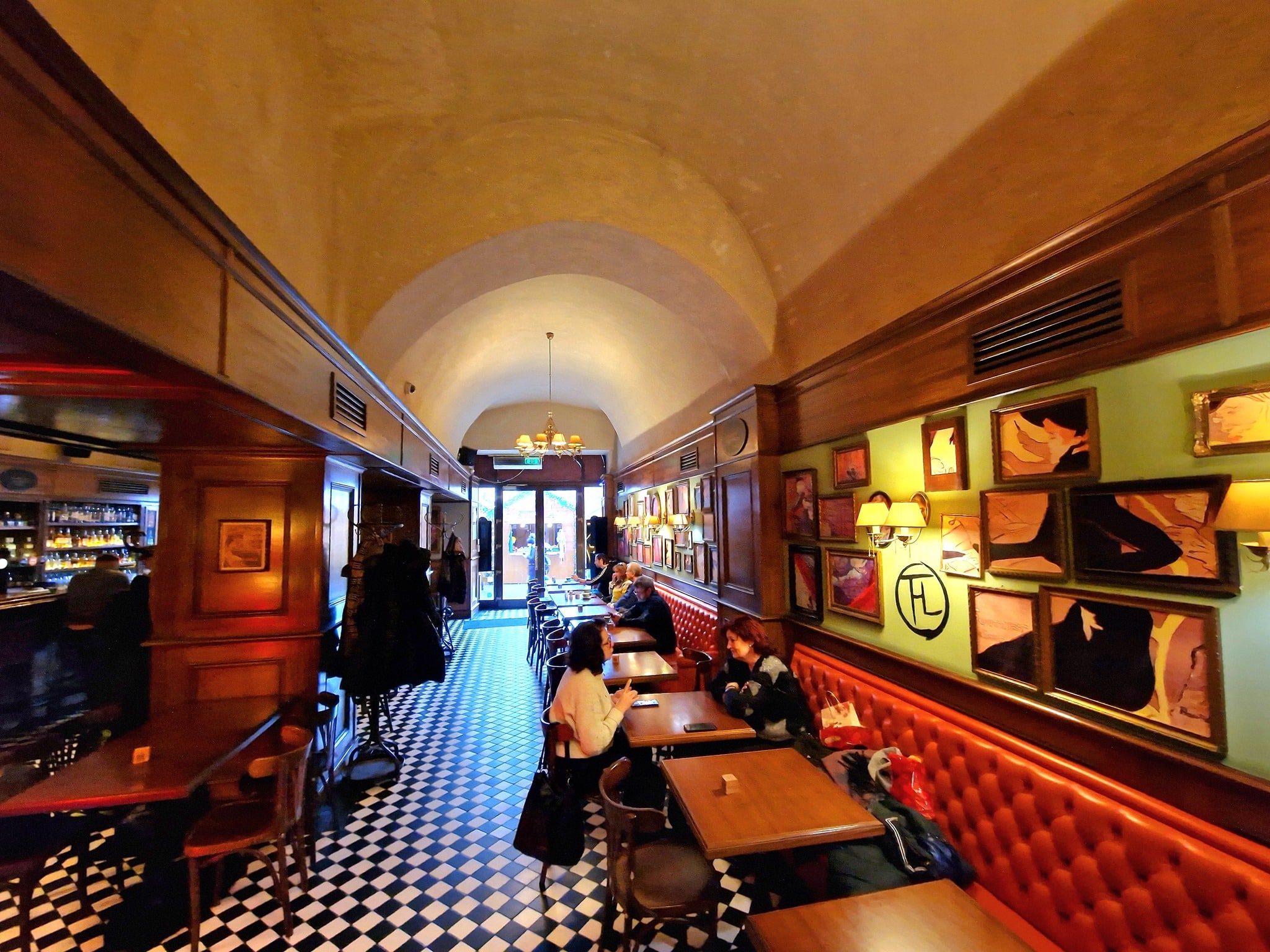 Restaurante din Cluj: 20+ localuri unde se mănâncă bine - Restograf