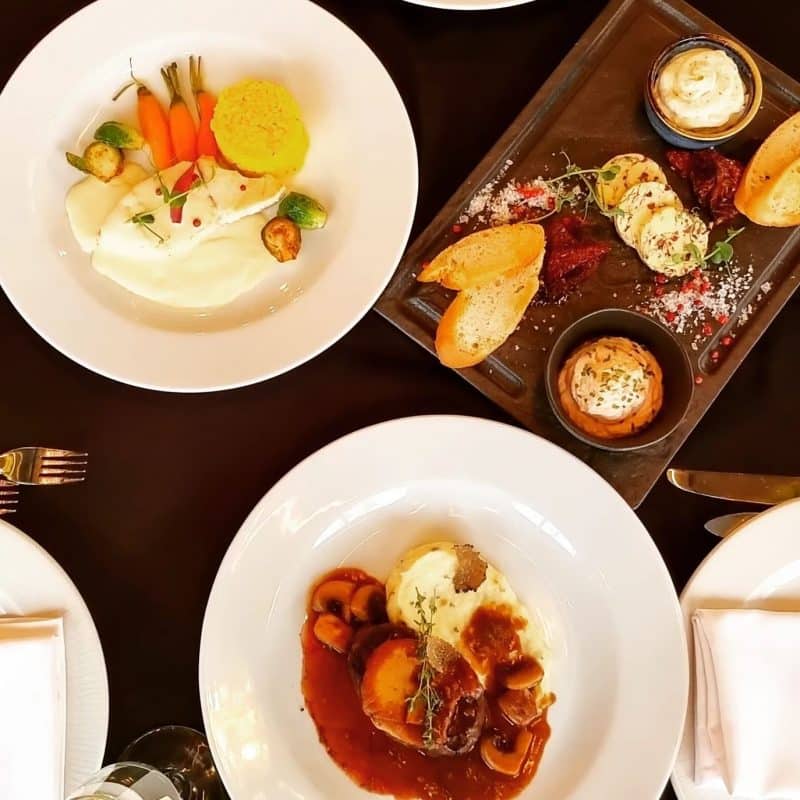 Cele mai bune restaurante grecești din București, unde mănânci ca la ...