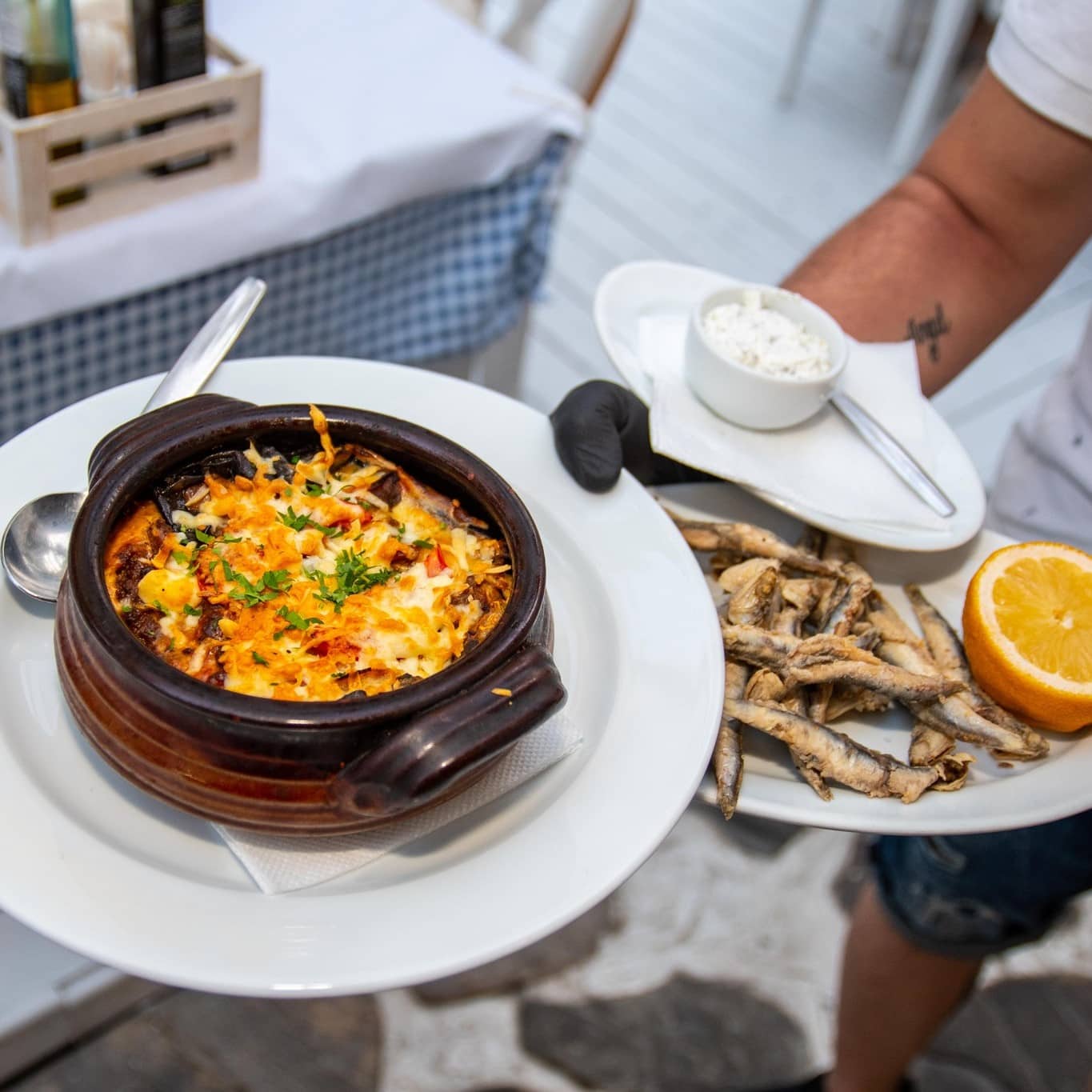 Cele mai bune restaurante grecești din București, unde mănânci ca la ...