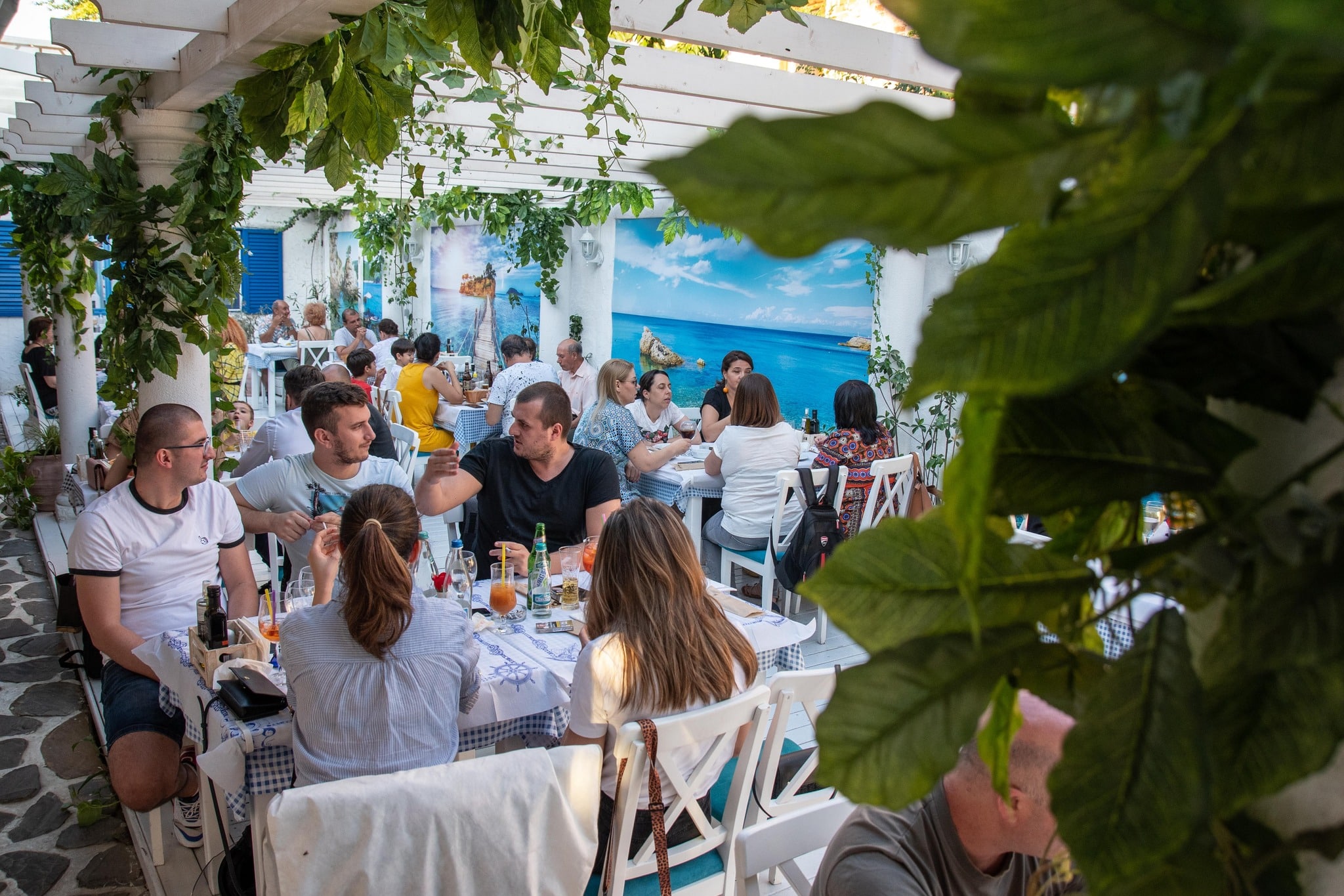 Cele mai bune restaurante grecești din București, unde mănânci ca la ...