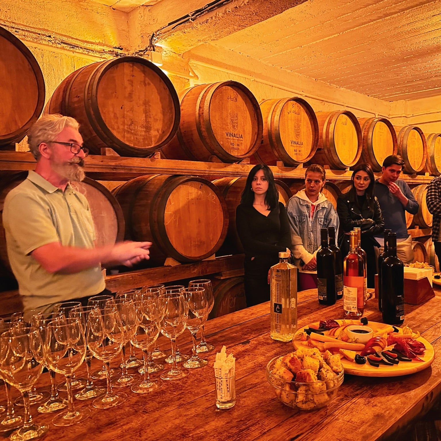 Cele mai frumoase crame din România care organizează degustări de vin ...