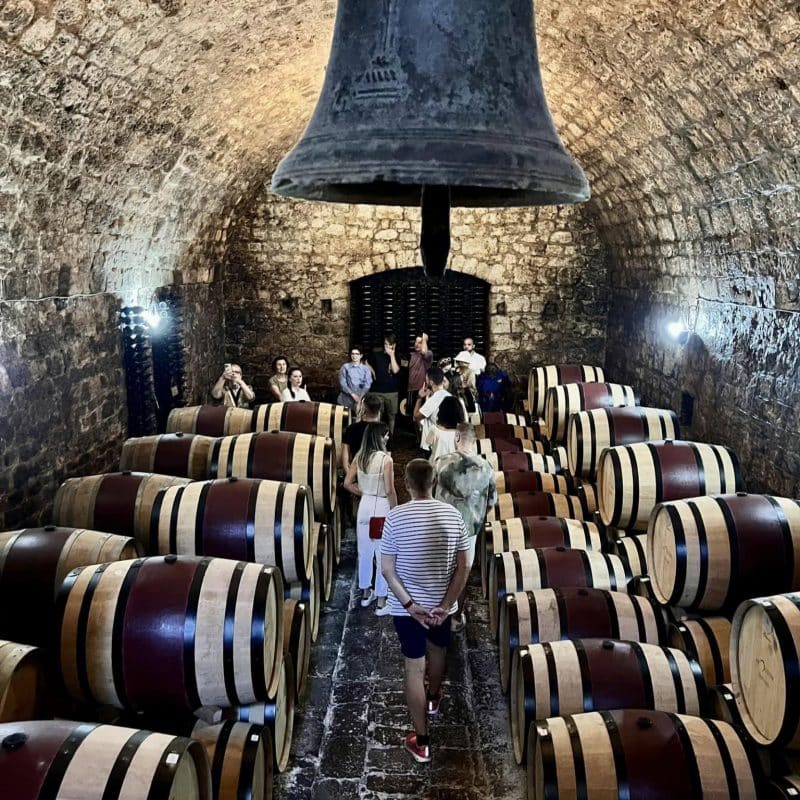 Cele mai frumoase crame din România care organizează degustări de vin ...
