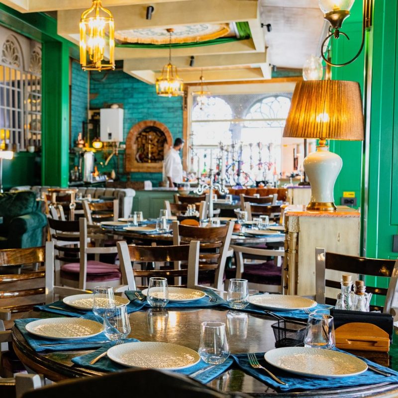 Restaurante libaneze must-try din București, pentru o experiență ...