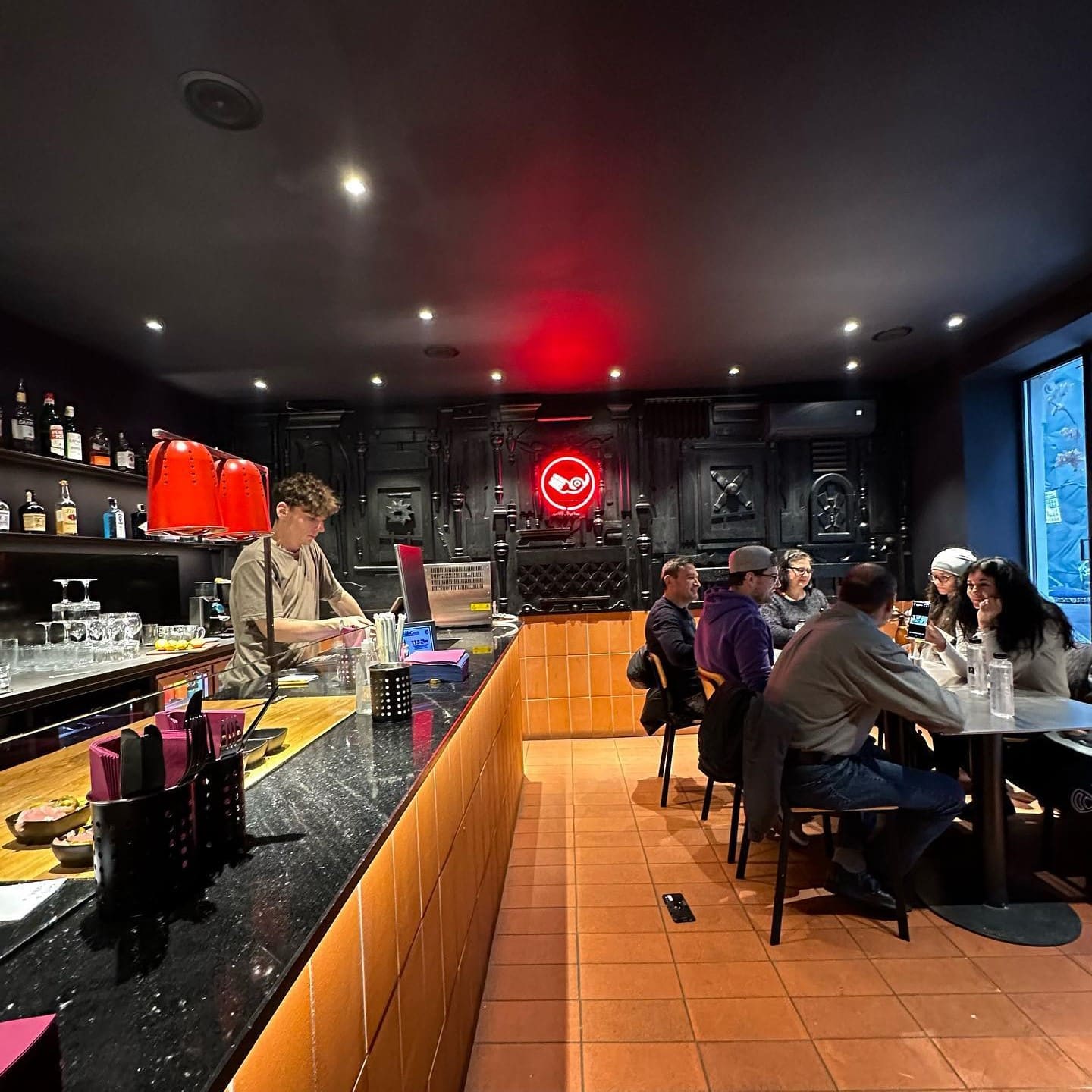 Restaurante din Amzei: le luăm la pas și-ți spunem care sunt ...